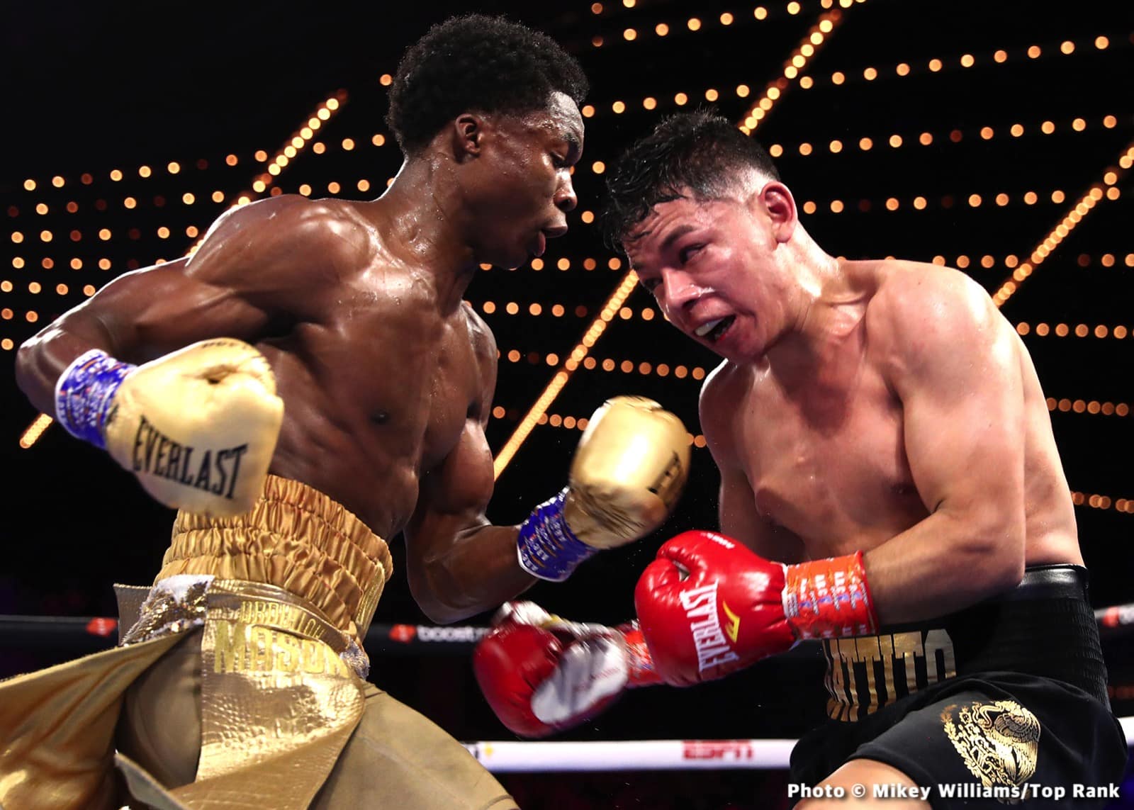 Results / Photos: Vasiliy Lomachenko Rallies To Defeat Jamaine Ortiz - Boxing News 24