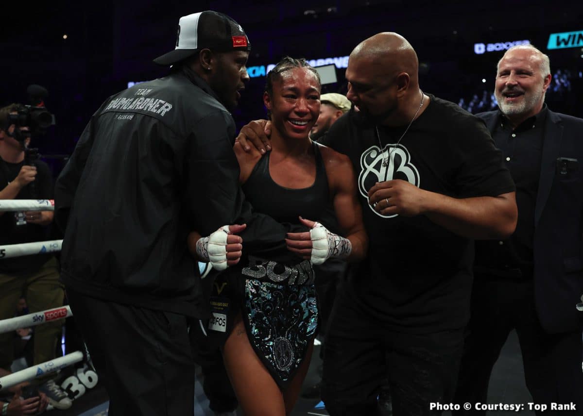Results / Photos: Claressa Shields & Alycia Baumgardner Win In London ...