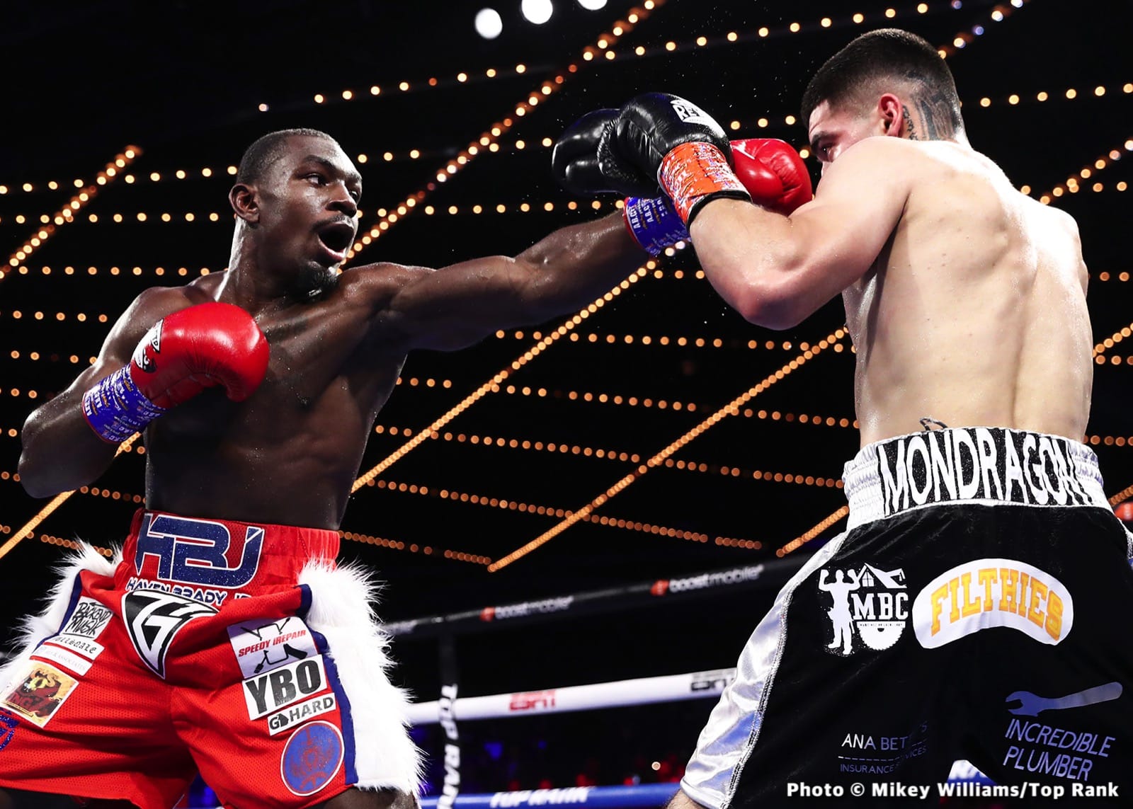 Results / Photos: Vasiliy Lomachenko Rallies To Defeat Jamaine Ortiz - Boxing News 24