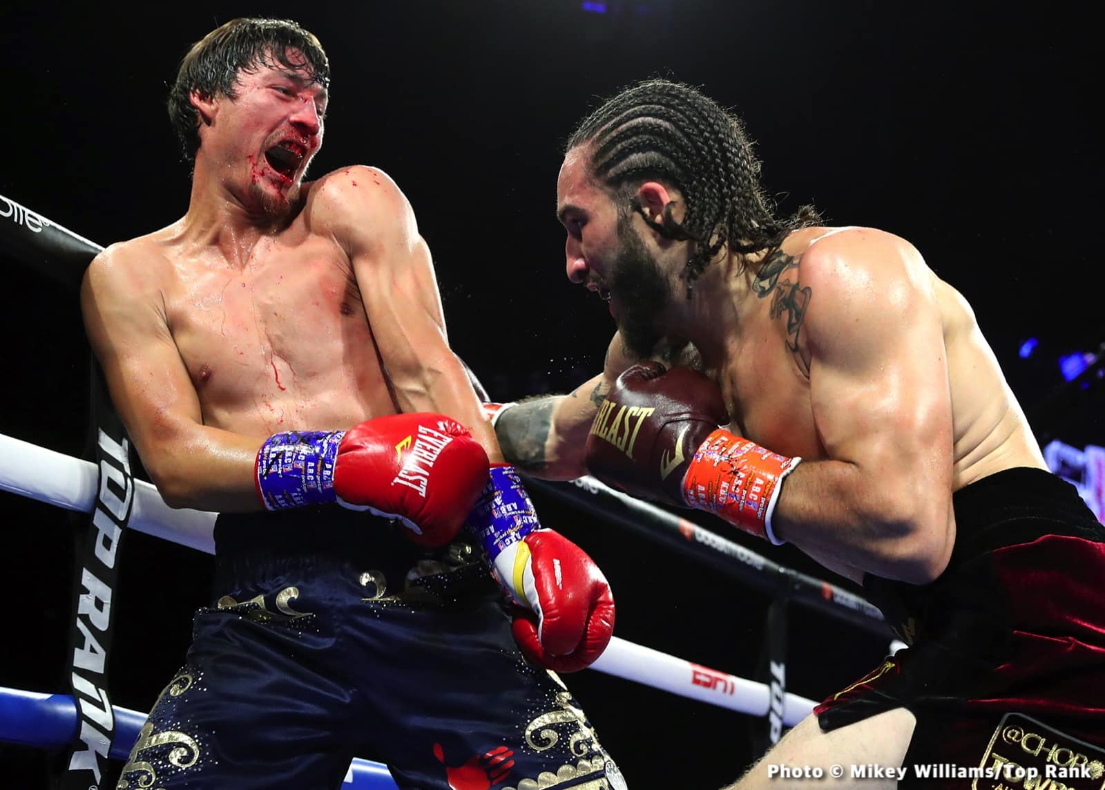 Results / Photos: Vasiliy Lomachenko Rallies To Defeat Jamaine Ortiz - Boxing News 24